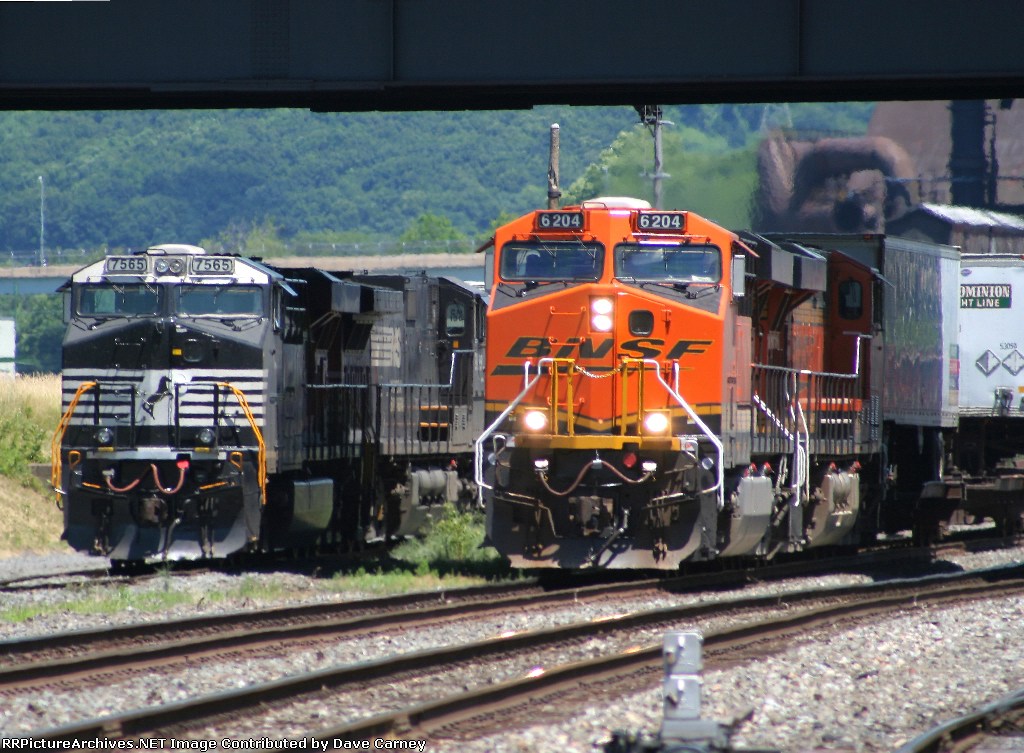 BNSF 6204